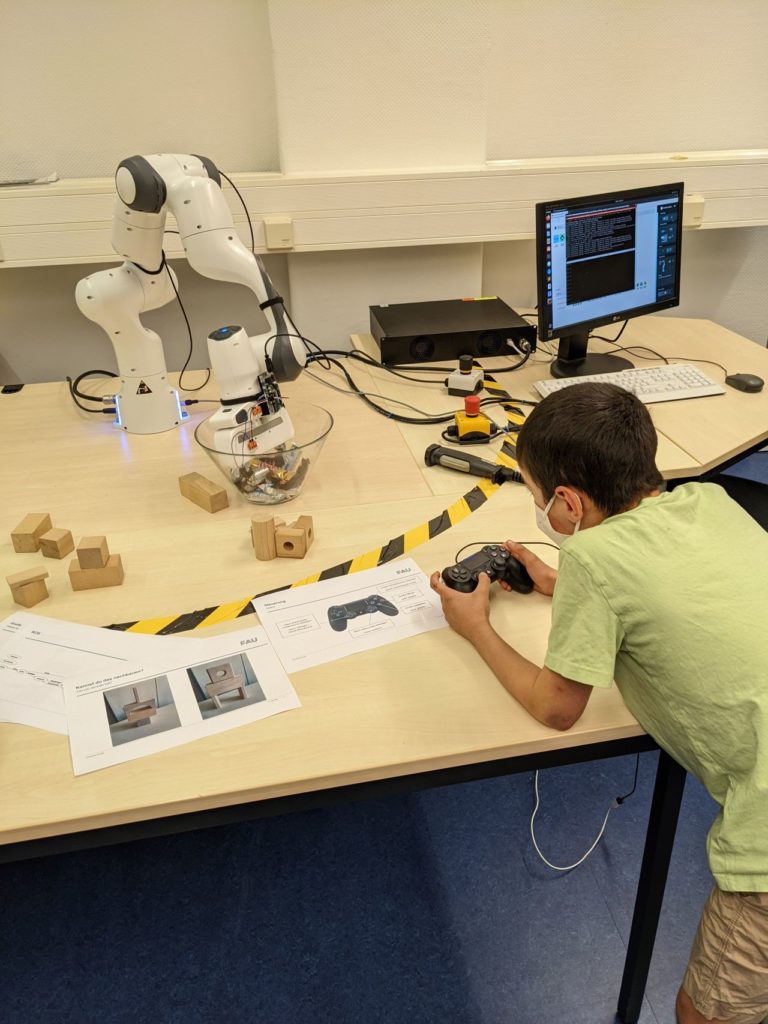 Chair of Autonomous Systems and Mechatronics - FAU Erlangen-Nürnberg ...